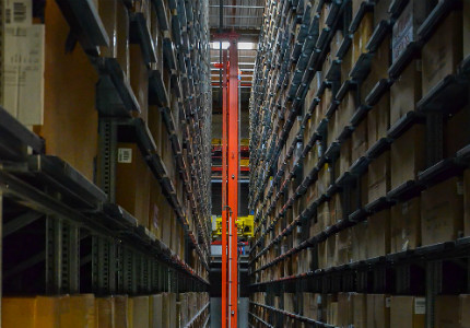 Automatic small parts warehouse